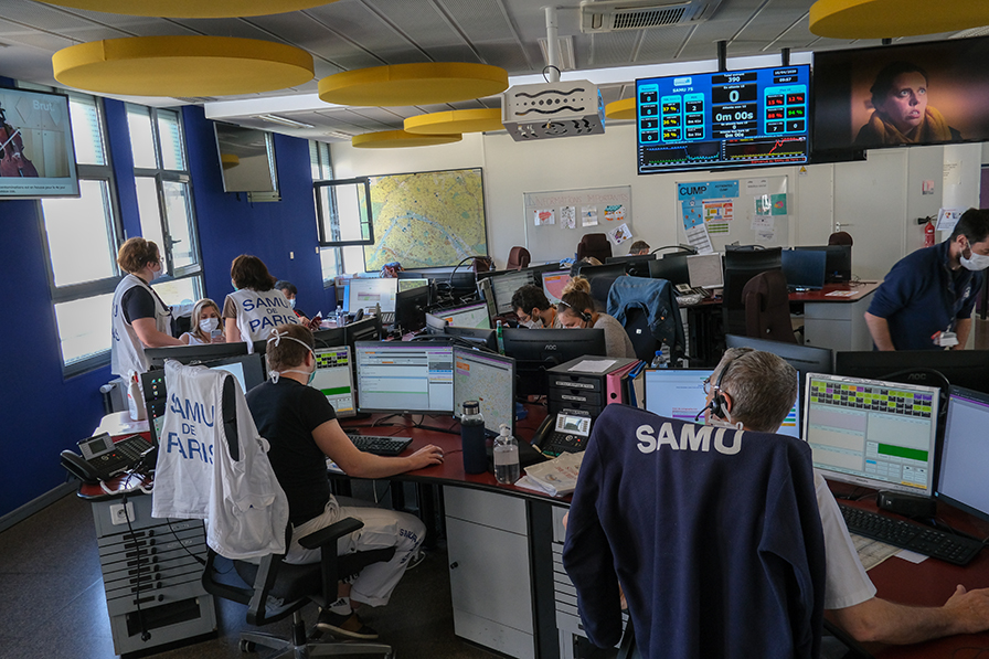 Reportage photo exclusif : sur le front du COVID-19 au SAMU de Paris AP ...